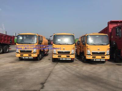 Cina Camion di serbatoio di combustibile dei doppi sedili 4x2 SINOTRUK HOWO 5m3 con il motore Chaochai e la carrozza 2080 in vendita