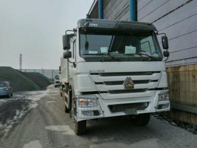 中国 10車輪371HP 20立方メートルのSinotruk HOWOのダンプカーの鉄の物質的で白い色 販売のため