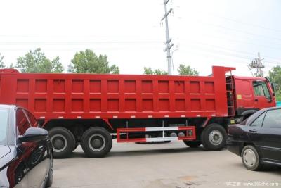 Cina Sollevamento anteriore del motore 336HP HYVA dell'euro 2 dell'autocarro con cassone ribaltabile del ribaltatore di LHD 6X4 SINOTRUK HOWO in vendita