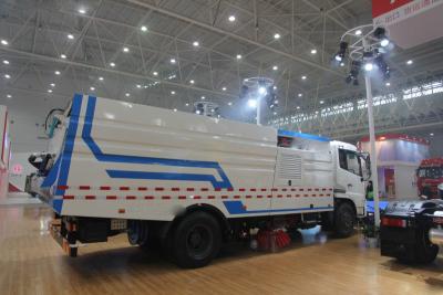 中国 ユーロ III Engine95HP/PS の屑の廃物のコンパクターのトラック、Sinotruk 4m3 の道掃除人のトラック 販売のため