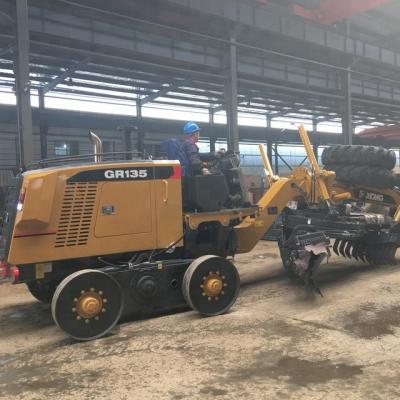 Cina Mini selezionatore del selezionatore/11 tonnellata della strada di forte potere con lo scarificatore e la lama in vendita