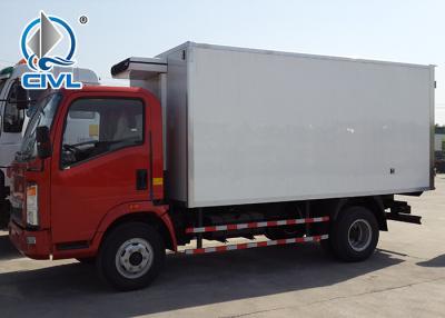 Cina 4x2 l'euro 2 Howo 7000kg ha refrigerato l'autocisterna leggera del dispositivo di raffreddamento del camion con il motore di Yunnei e la gomma del triangolo in vendita