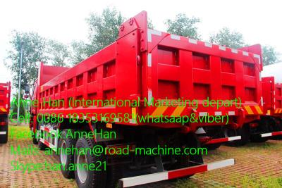 China 60T 8 x caminhão basculante 4 resistente com a cubeta 30Cubic e levantamento dianteiro de HOWO7 à venda