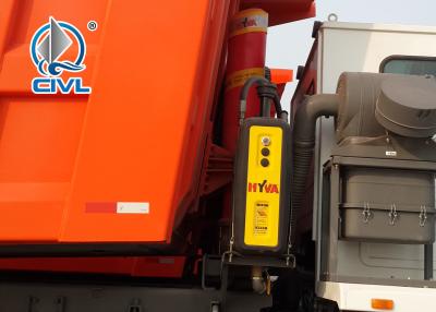Cina Nuovo autocarro con cassone ribaltabile di estrazione mineraria di 6x4 Sinotruk 50T Tipper Truck Bottom Thickness idraulico di sollevamento di HYVA e di 12mm in vendita