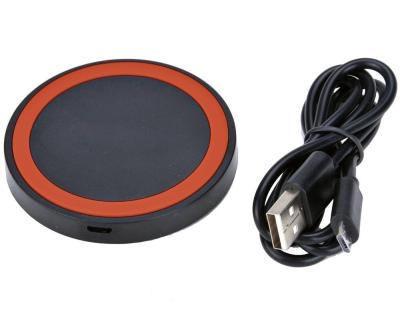 China Black Wireless Charging Pad , Wireless Fast Charger For QI Standard Smart Phone for sale