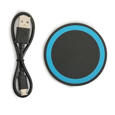 China Small Exterior Iphone Wireless Charging Pad , Wireless Charging Station With Thermal Protection Sensor for sale