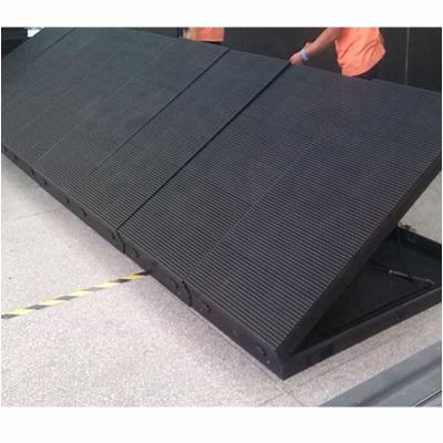 China Outdoor P8 P10 Mobile Digital Monument Sign For Road Show for sale