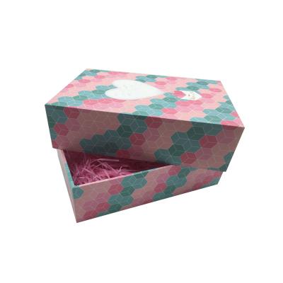 Cina I contenitori di regalo cosmetici di lusso del cartone con i coperchi progettano la stampa per il cliente di CMYK in vendita