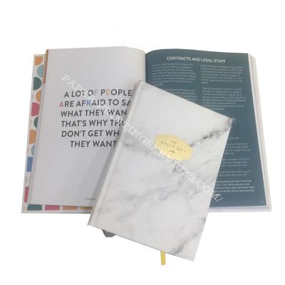 Cina Copertina rigida rilegata d'imballaggio su ordinazione del cavo O dell'oro del contenitore di regalo di servizi di stampa del pianificatore di rifinitura opaca in vendita