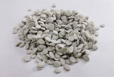 China Desiccant Defoaming γκρίζος κόκκος Masterbatch που εφαρμόζεται HDPE LLDPE στην ταινία for sale