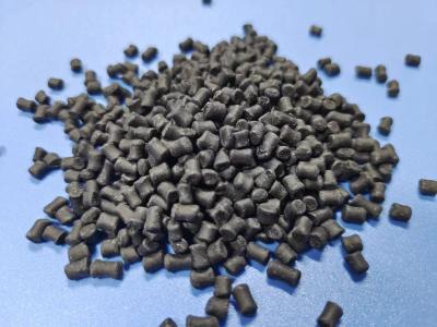 Cina Masterbatch nero essiccante e antischiuma per poliolefine riciclate — Integrazione di colorazione, assorbimento dell'umidità e antischiuma in un'unica soluzione in vendita