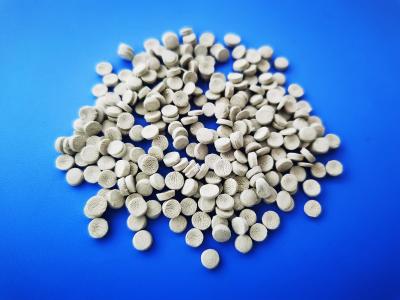 China Small Adding Rate Desiccant Masterbatch LDPE Carrier Non Corrosive for sale