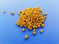 China Yellow Masterbatch 5293 with 30% Pigment Concentration for PE Plastic Films and Injection Molding Applications for sale