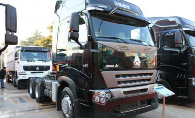 China Prime Mover A7 Cabin Sino Howo Semi Trailer Truck 6X4 420Hp Tractor Truck for Sale for sale
