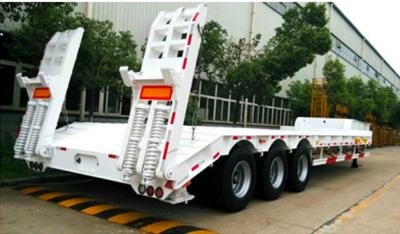 China Tri-axle heavy duty 60~100T Low Bed trailers for equipment transportation for sale