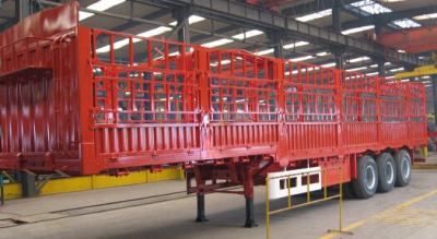 China Tri Axle 50 Head Cargo Truck Trailer Air Suspension For Cattle Transport for sale
