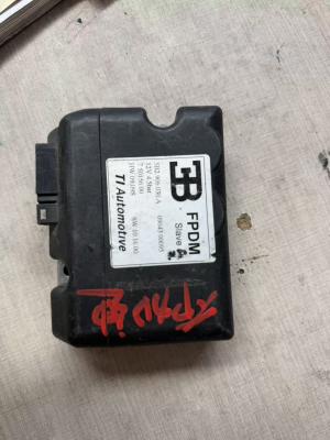China Bugatti fuel pump control module, fully functional. OE No.: 5B2906030A for sale