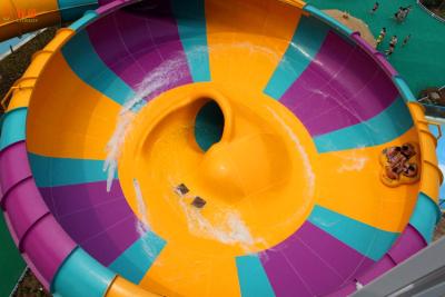 China Anti - UV Fiberglass Super Bowl Water Slide / Water Park Slides Fade Resistant for sale