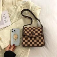 China 18cm Black White Checkered Mini Square Leather Handbag Button Closure for sale