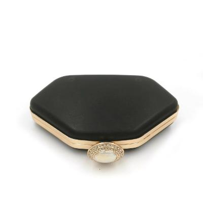 Cina Catenaccio semplice con la struttura della frizione di Diamond Hexagon Shape Iron Box in vendita
