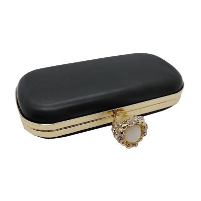 China Ring Closure Clamshell Clutch Frame à venda