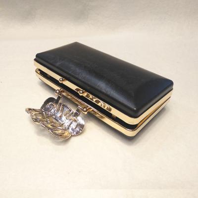 China Crown Clasp Clamshell Clutch Frame for sale