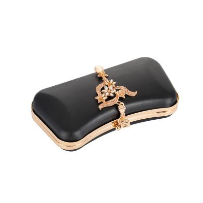 Cina Champagne Stone Delicate Box Clutch incornicia la struttura del metallo del portafoglio in vendita