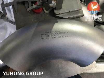 Cina Gli accessori per tubi d'acciaio duplex eccellenti sgomitano 90 il ramo del gas di olio di grado ASTM A815 UNS S31803 in vendita