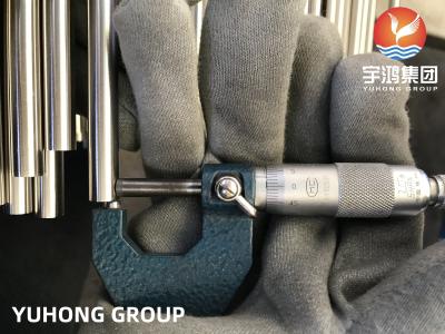 China ASTM A213 TP321 Tubos de caldeira sem costura de aço inoxidável aquecidos brilhantes à venda