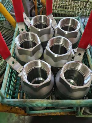 Cina Valvola a sfera saldata avvitata di acciaio inossidabile del morsetto 150lb 3pcs in vendita