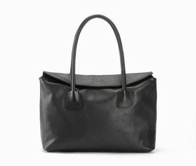 China Top Layer Leather Bags Fashion Designer Women's Handbags Cowhide Shoulder Bag for sale