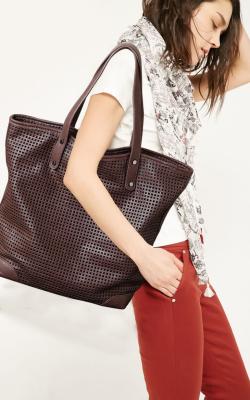 China Artificial Leather  Hollowed-out Handbags Big Capacity Shoulder Bag for sale