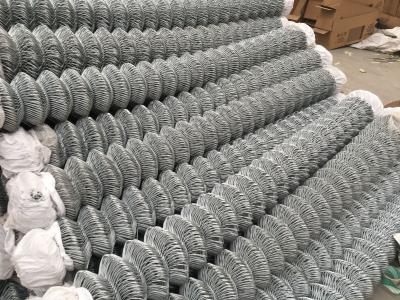 China Chain link fence (diamond fence)/ pvc coated or galvanized chain link fence used in playground for sale