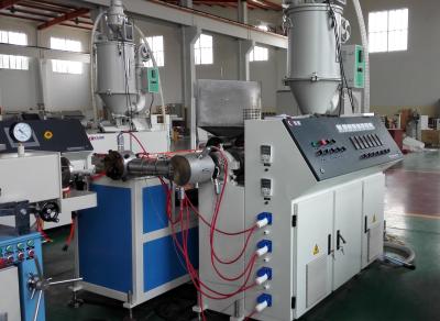 China Única linha de produção tipo redondo da tubulação da irrigação de gotejamento da camada CE aprovado à venda
