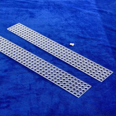 중국 공장 주문식 부식 저항 투명한 구멍 뚫린 쿼츠 시트 판매용