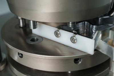 China TIANHE ZP5/7/9 Touch screen Lab tablet press machine 16200 pcs/hour for sale