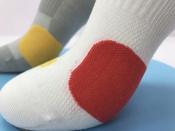 Quality Anti Slip Beauty Socks Running Sports Socks with Compression and 3% Elastane for sale