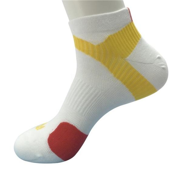 Quality Anti Slip Beauty Socks Running Sports Socks with Compression and 3% Elastane for sale