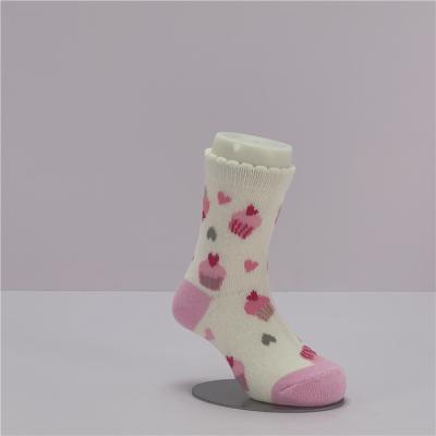 Cina Modello di cartone animato Bambino Bambina Bambina Calzini di cotone organico rosa Per bambini 12-24 mesi in vendita