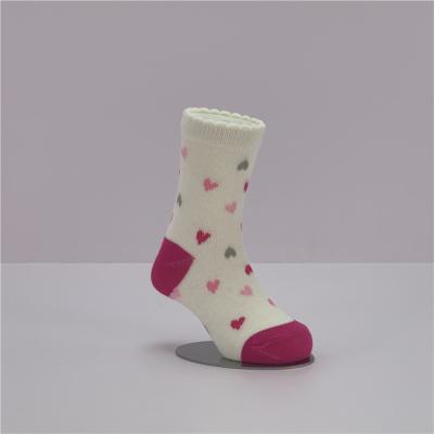 Cina Modello di cartone animato Bambino Bambina Bambina Calzini di cotone organico rosa Per bambini 12-24 mesi in vendita