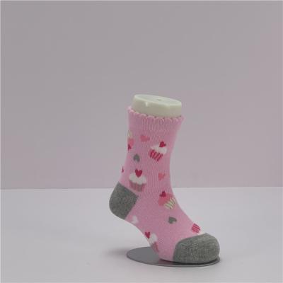 Cina Modello di cartone animato Bambino Bambina Bambina Calzini di cotone organico rosa Per bambini 12-24 mesi in vendita