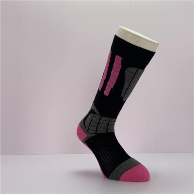 Cina 50000 quantità calze da uomo a cuscino a maglia Jacquard traspirante in vendita