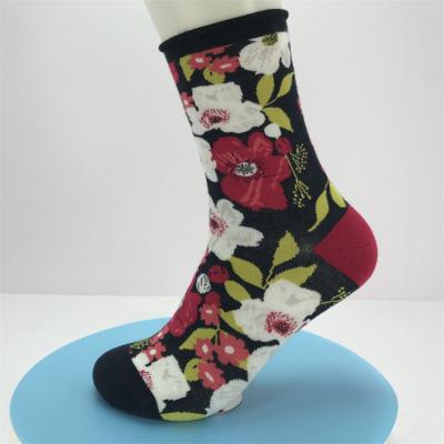 Cina Calzini da unisex da indossare quotidianamente Calzini da caviglia colorati in fiore in bambù Jacquard donna in vendita