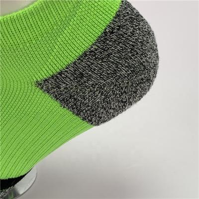 Китай 2024 Custom Logo Design Sport Comfort носки в зеленом цвете для комфортной дыхательной способности продается