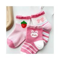 China Standard Thickness Soft Comfortable Cute Print Anti Slip Kids Basic Socks with Printing for sale