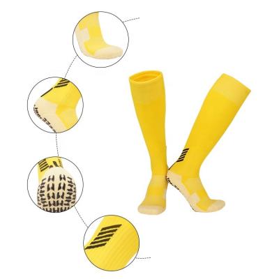 China Kniehoog 39-46 Mensen Solid Pattern Athletic Crew sokken voor basketbal en fietsen Te koop