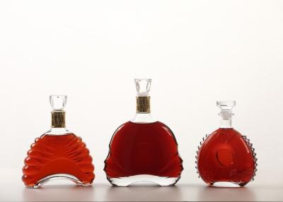中国 750ml 700ml 500ml Custom Empty Glass Bottle with Stopper Screw Cap Cork for Gin Vodka Whisky Tequila Liquor Alcohol 販売のため
