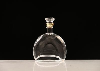 中国 Hot Selling Juice Liquor Wine Fruit Wine Whiskey Clear Vodka Glass Bottles for Alcoholic Beverages 700ml 販売のため
