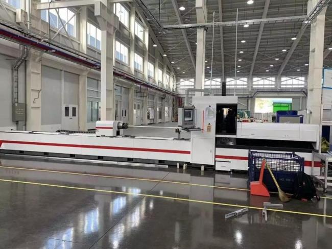Auto Loading Tube Profile Steel Fiber CNC Laser Cutting Machine