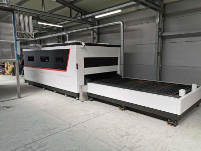 Cina Fully enclosed switching platform laser cutting machine Manufacture in vendita